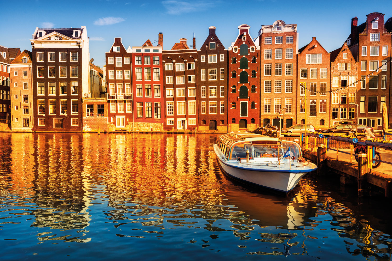 Emerald Luna To Join The Emerald Waterways Star-Ship Fleet