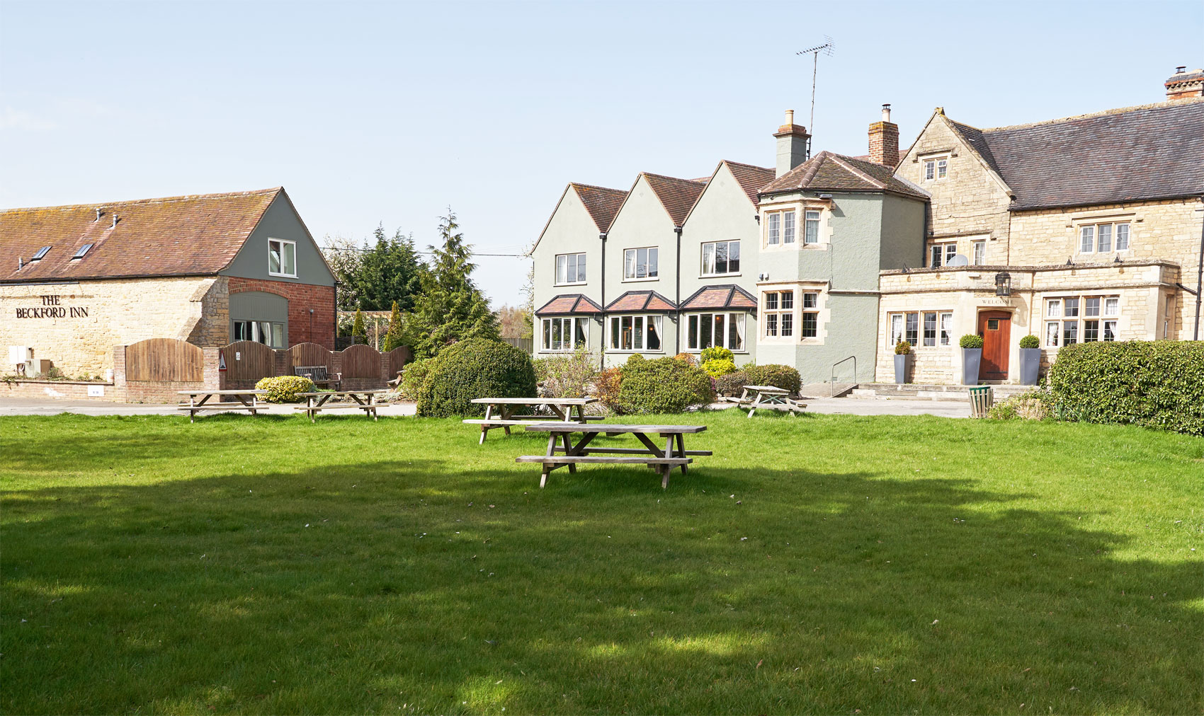 Stylish Rooms Of Charming Country Pub The Beckford Inn, Tewksbury