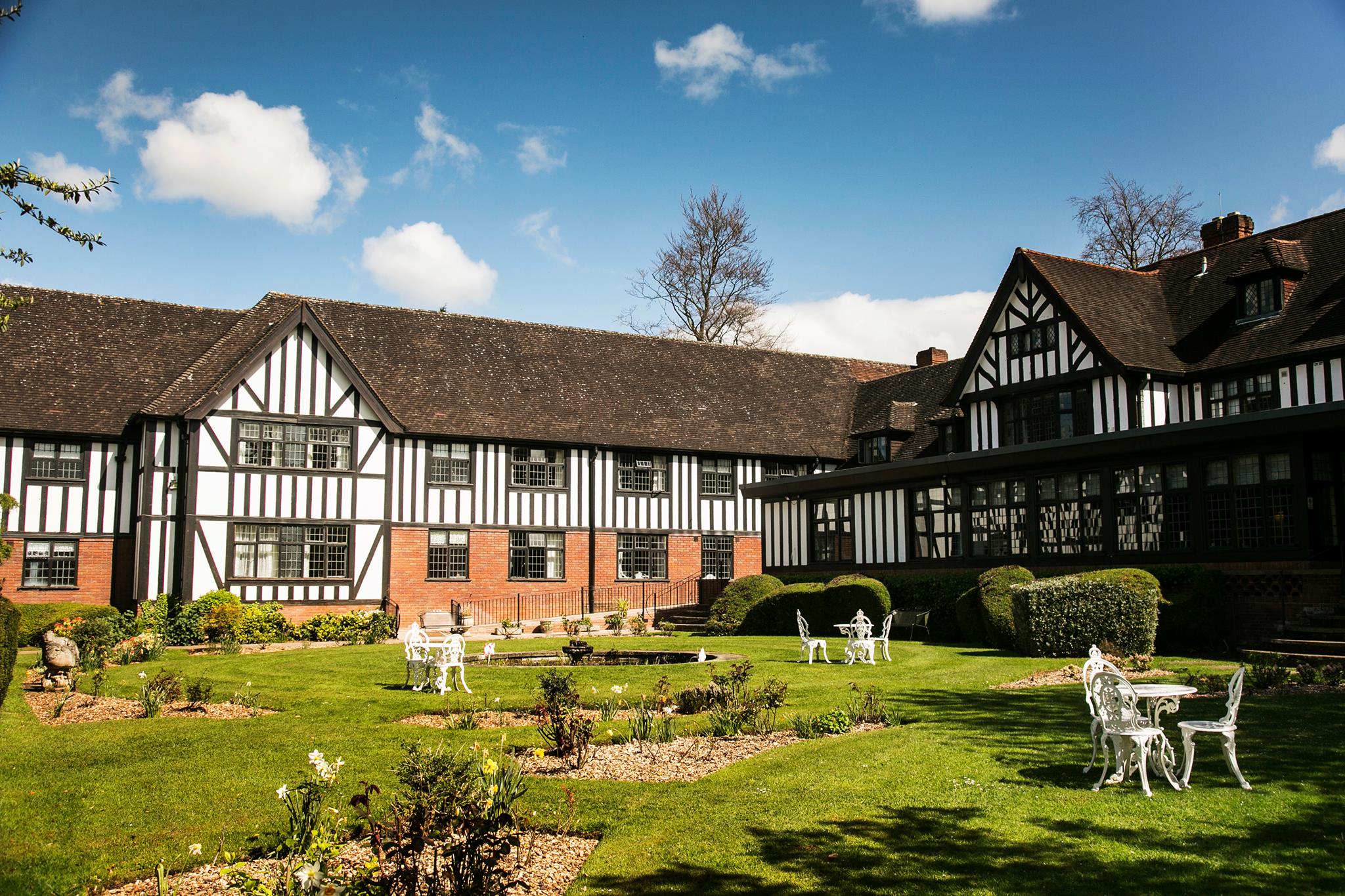 Relax At Hogarths Stone Manor Hotel's New 'The Loft Treatment Rooms'