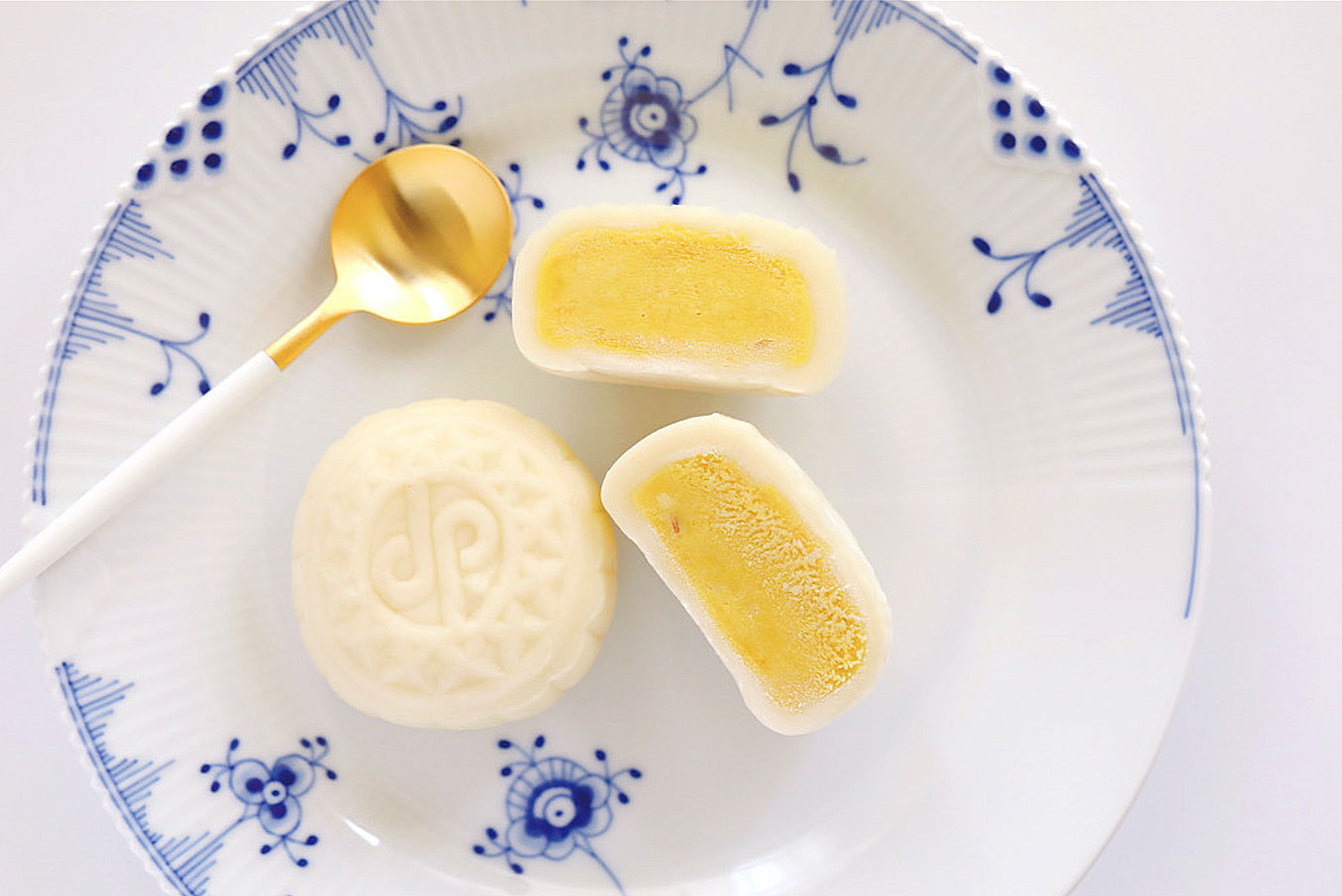 Michelin-starred Yong Fu Hong Kong Introduces Its First Mooncake Gift Box