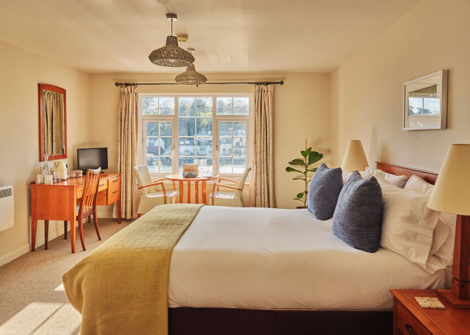 The Incredible Allure Of The Old Ferry Inn Bodinnick, Cornwall