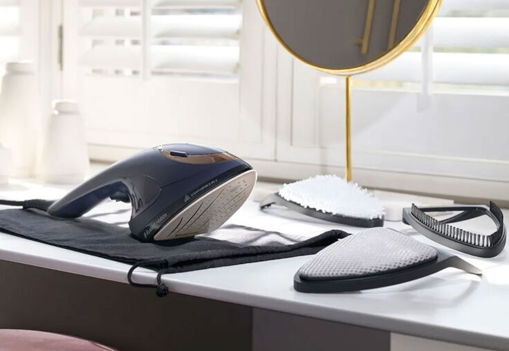 Russell Hobbs Steam Genie 2-in-1 Handheld Steamer Ticks All The Boxes