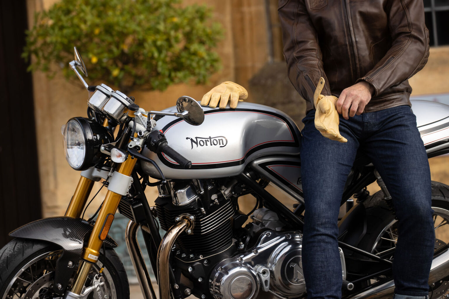 The Norton Commando 961 Is Unique, Beautiful And Rather Tasty