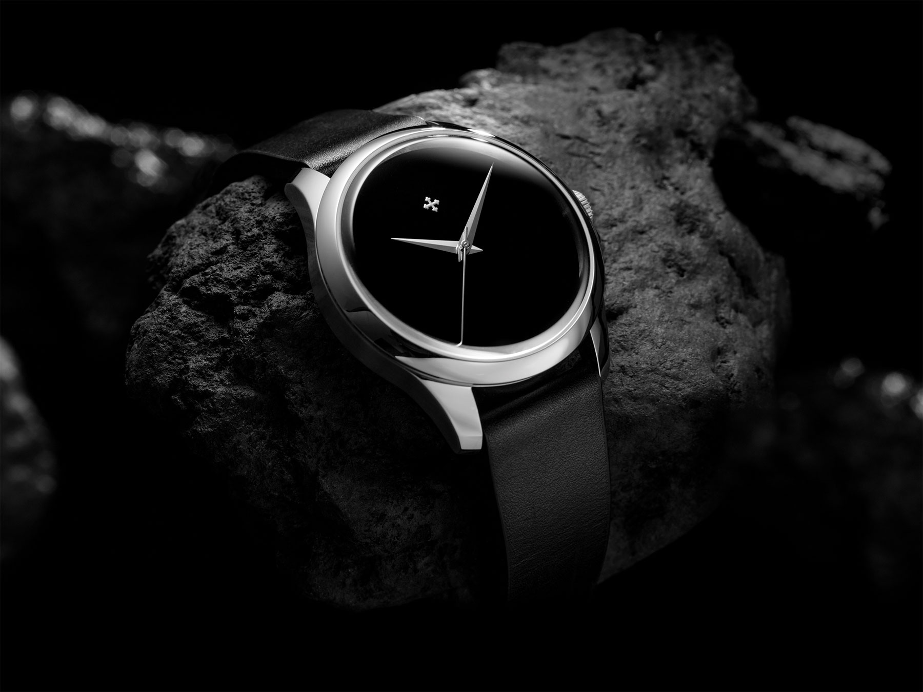 How The Venezianico Redentore Ultrablack Draws You To The Dark Side