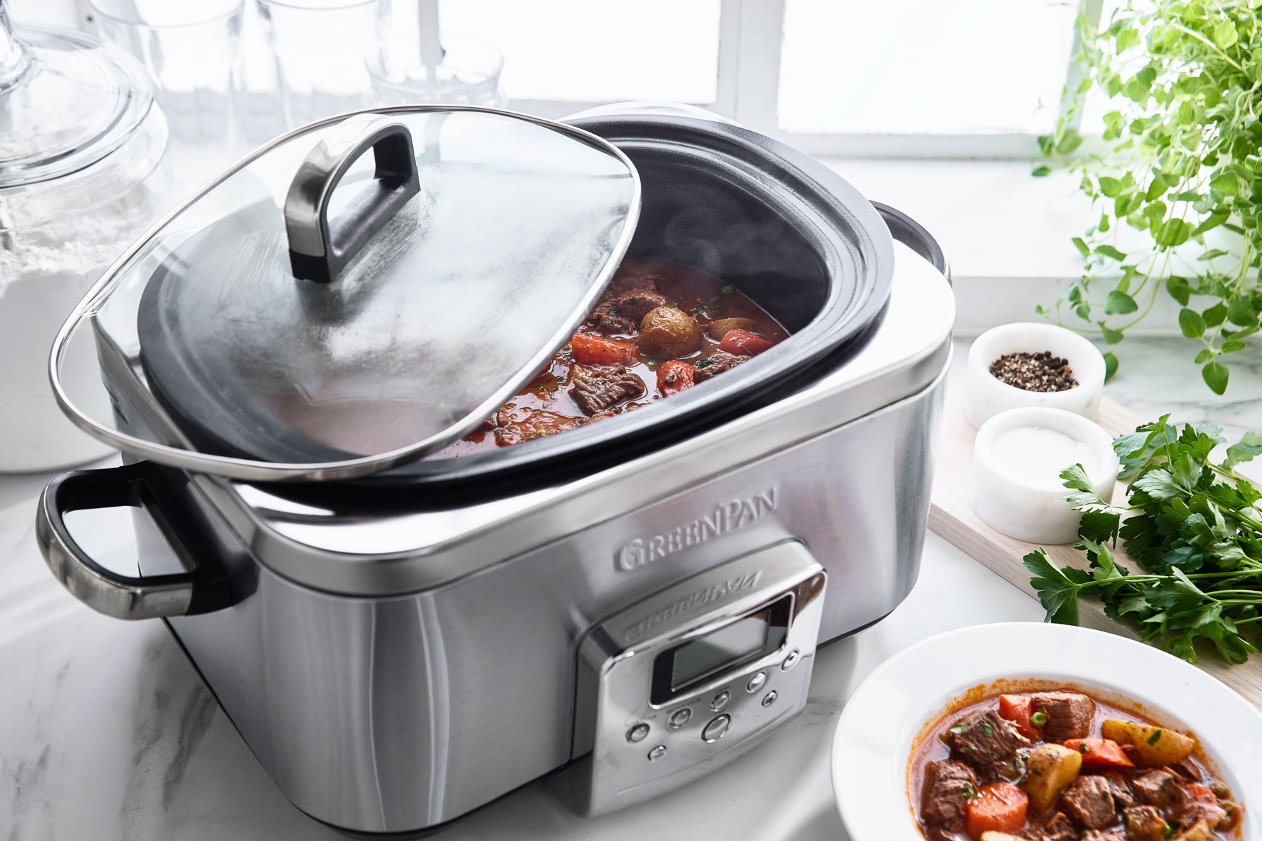 The New GreenPan PFAS-Free Slow Cooker Is A Low & Slow Money Saving Asset