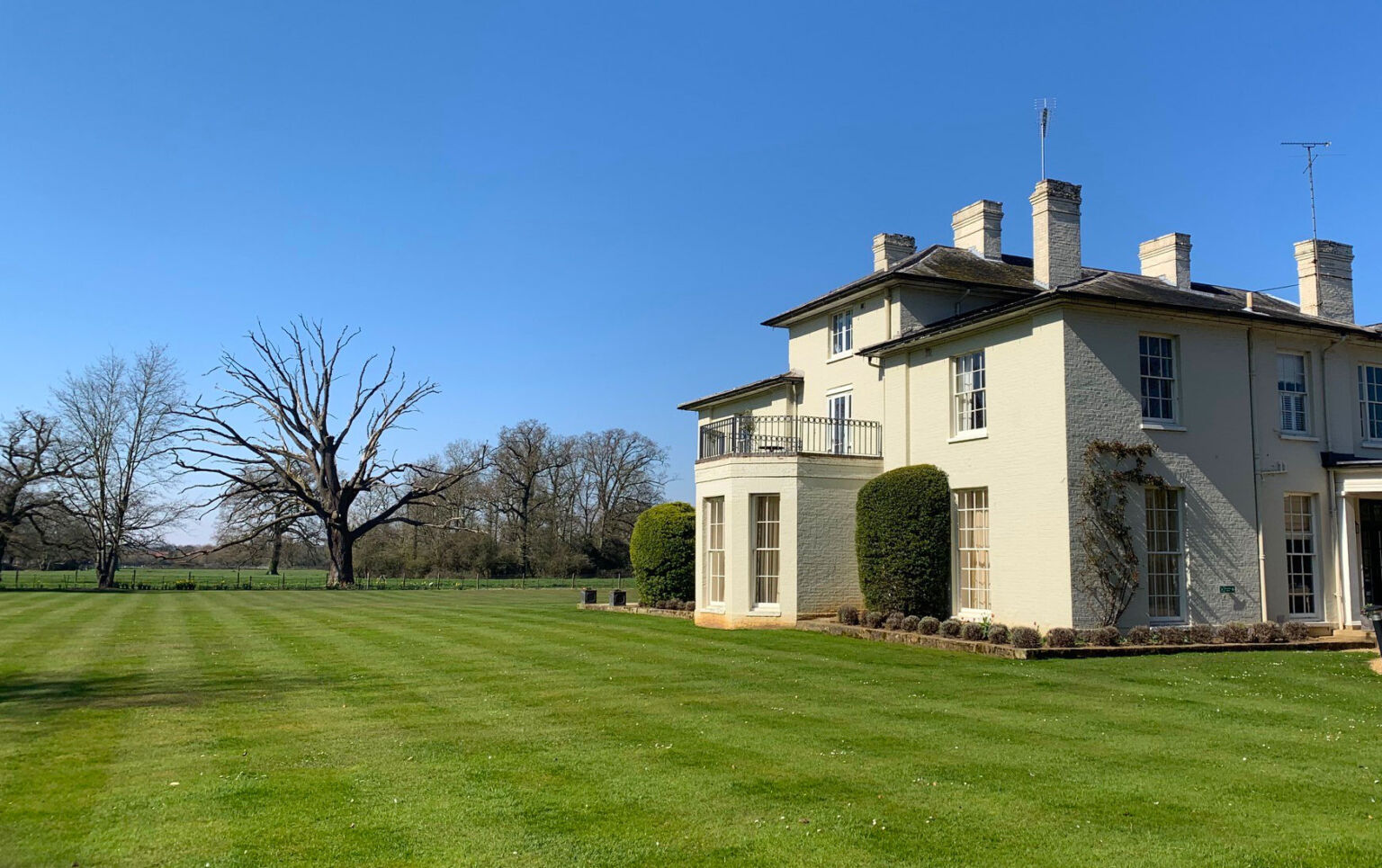 Embrace The Indoor And Outdoors With A Stay At Congham Hall Norfolk