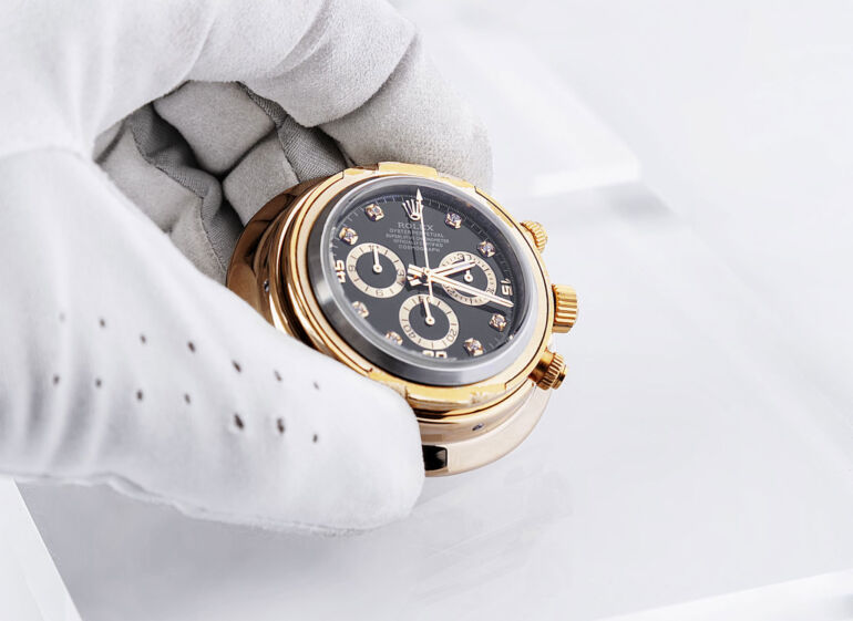 Caviar Creates An IPhone With A Built-in Rolex Daytona - Is It Art Or ...