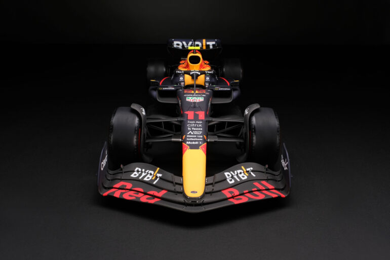 Amalgam Collection Unveils A 1:4 Scale Model Of Redbull's RB18 F1 Car