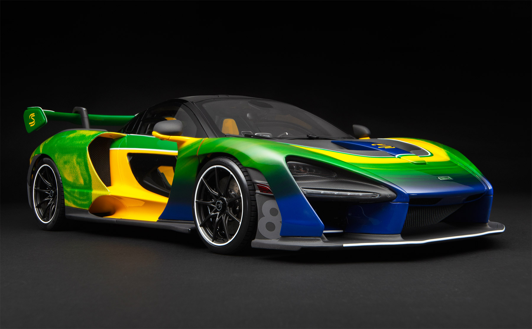 Amalgam Collection Reveals 'Senna Sempre Livery' Edition At 1:8 Scale